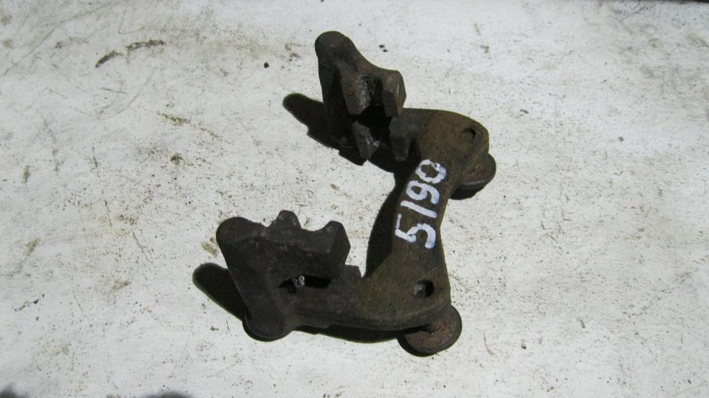 Скоба суппорта заднего для Audi A4 (B5) 1994-2000 8E0615425